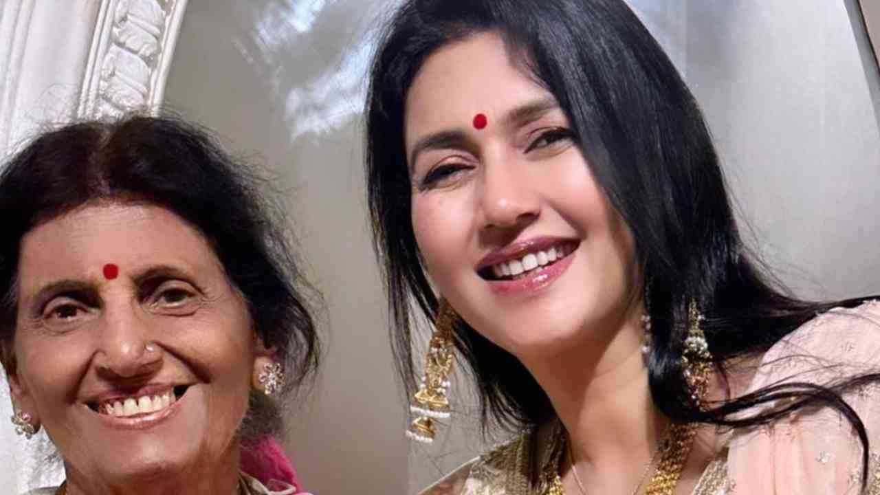 This actress seen with Dharmendra is the daughter-in-law of the Deol ...